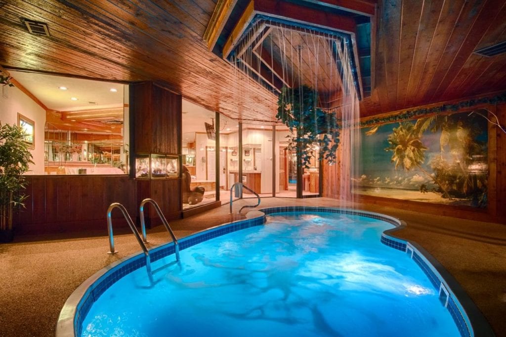 Best Hotels With Private Pools In Room USA: Pool Suites for Couples