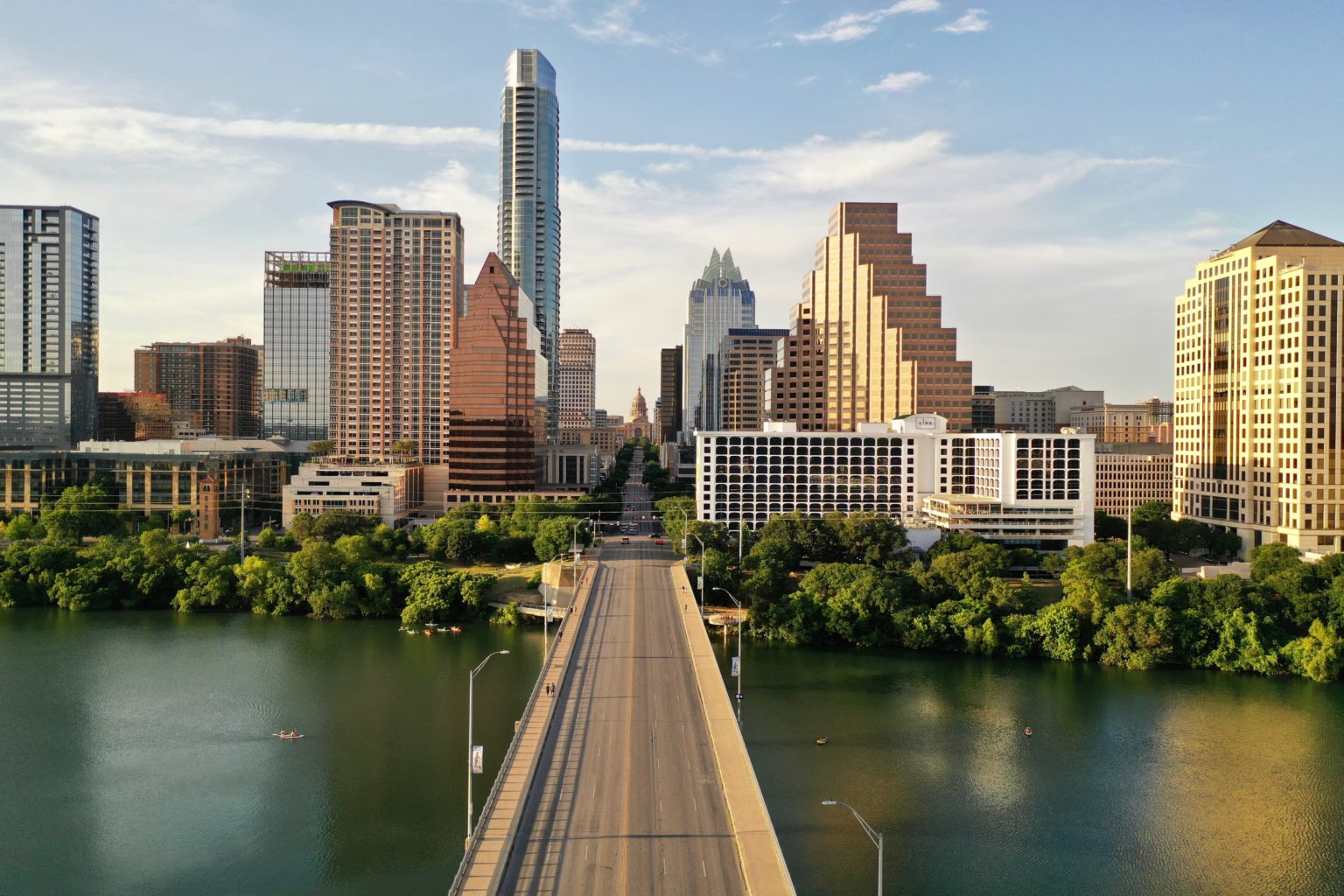 Austin Date Ideas: 50+ Romantic Things to do for Couples